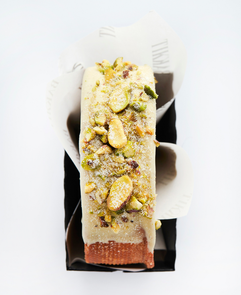 Rotterdamse Rol Gevulde Croissant Witte Chocolade & pistache | Bakkit